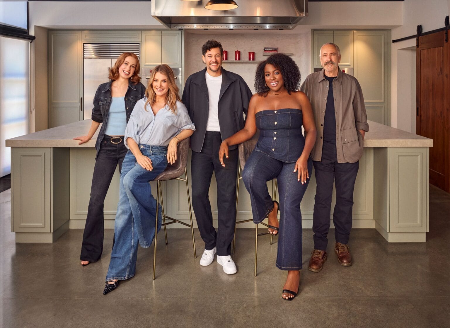 Lead cast announced for the Australian premiere of Waitress